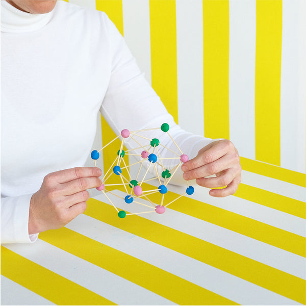formes géométriques en pâte à modeler – SUPEREDITIONS